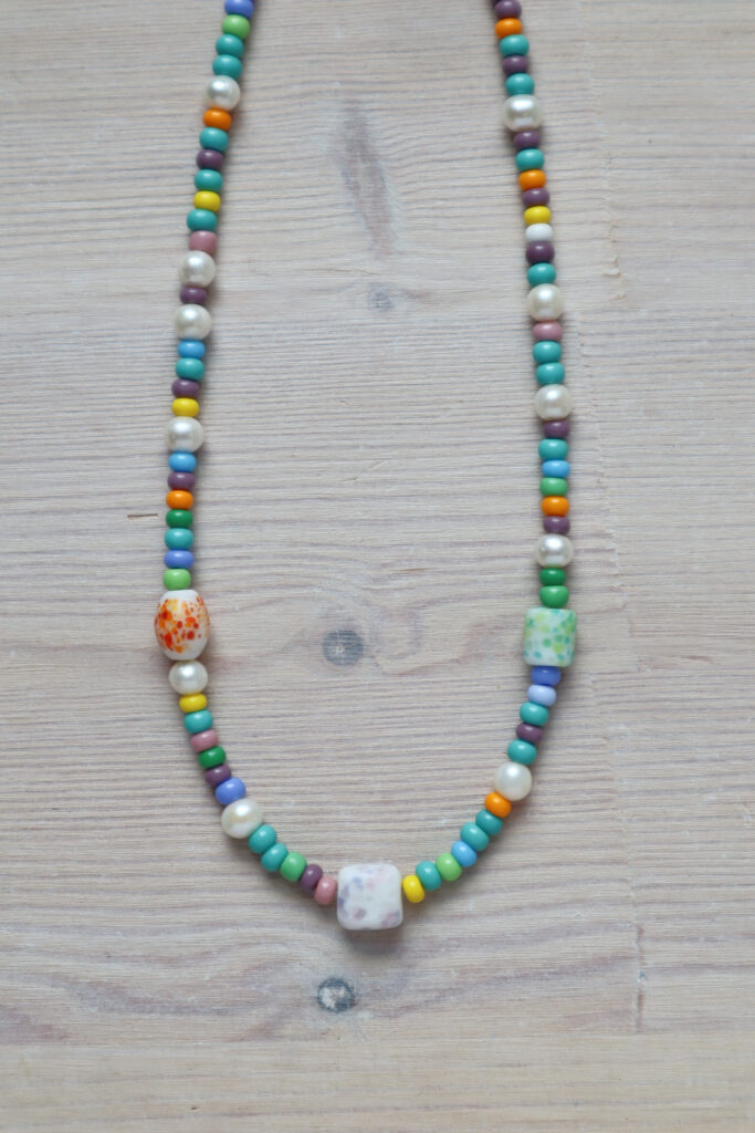 How to make a Simple Beaded Necklace